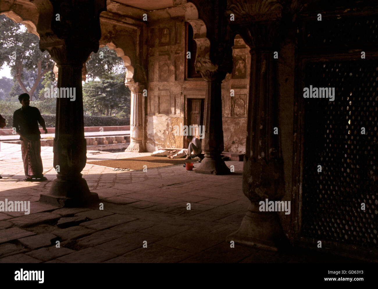 Tomb of roshanara begum hi-res stock photography and images - Alamy