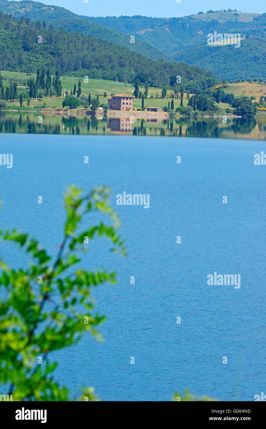 Corbara lake, Lago di Corbara, Tiber Valley, Todi, Umbria, Italy ...