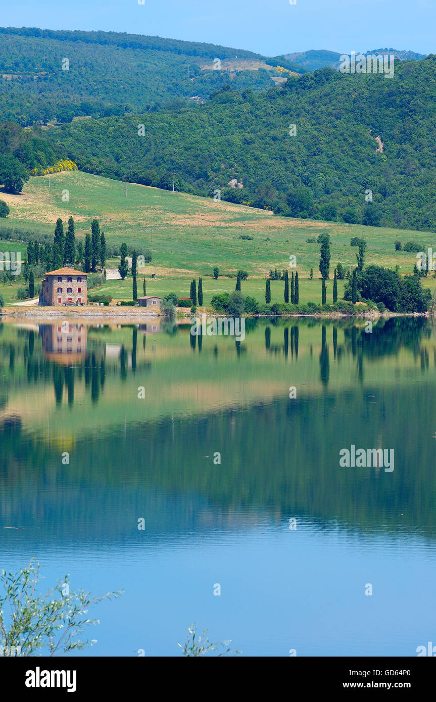 Corbara lake, Lago di Corbara, Tiber Valley, Todi, Umbria, Italy ...