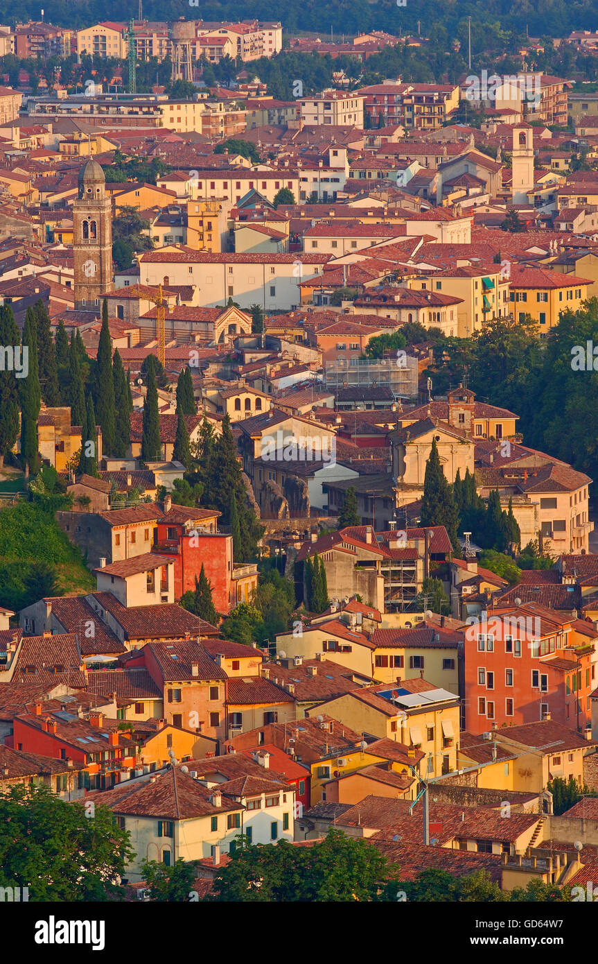 Palaces of verona hi-res stock photography and images - Alamy