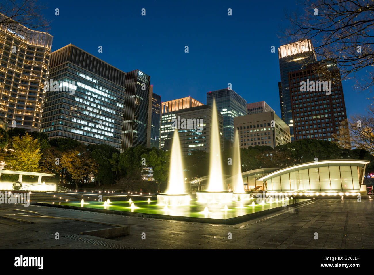 Wadakura Fountain Park, Kokyogaien National Gardens, Chiyoda-Ku,Tokyo ...