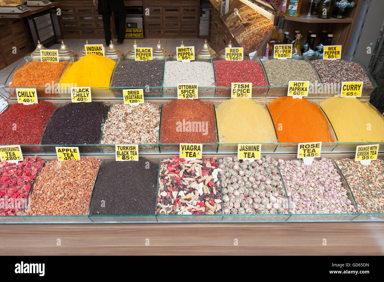 Spices for sale at the grand bazaar, Istanbul, Turkey Stock Photo - Alamy