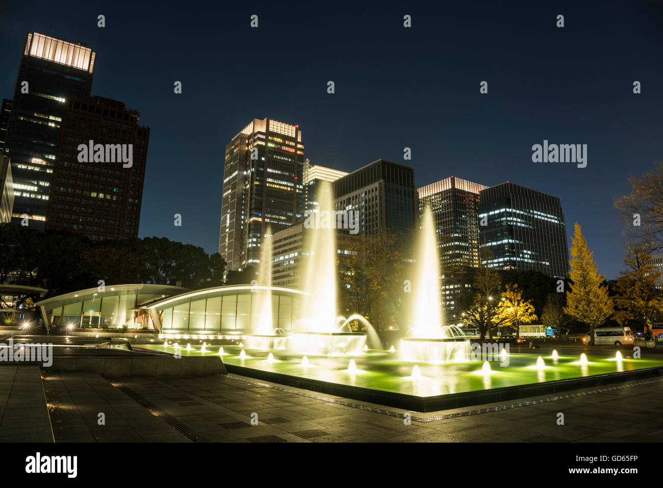 Wadakura Fountain Park, Kokyogaien National Gardens, Chiyoda-Ku,Tokyo ...