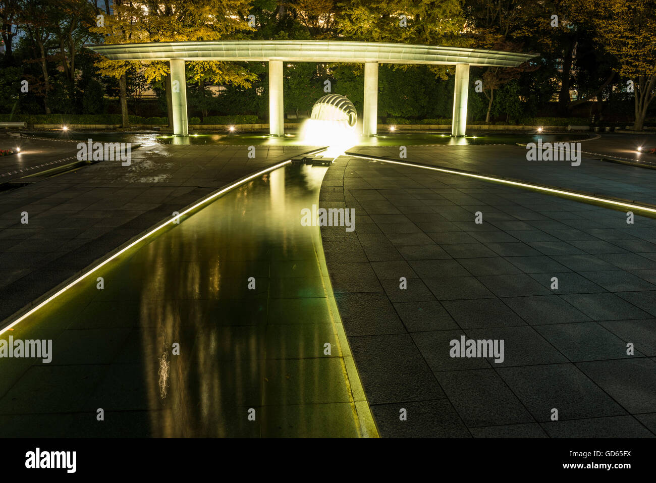 Wadakura Fountain Park, Kokyogaien National Gardens, Chiyoda-Ku,Tokyo ...