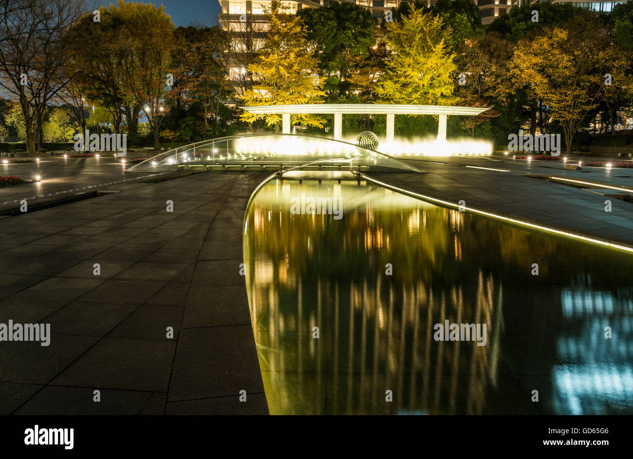 Wadakura Fountain Park, Kokyogaien National Gardens, Chiyoda-Ku,Tokyo ...