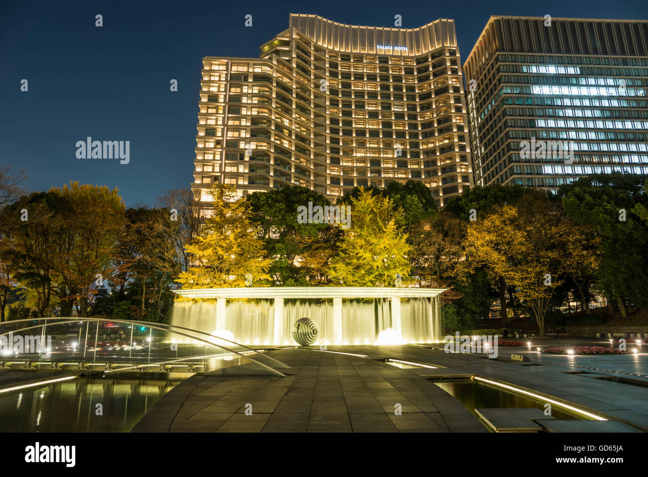 Wadakura Fountain Park, Kokyogaien National Gardens, Chiyoda-Ku,Tokyo ...