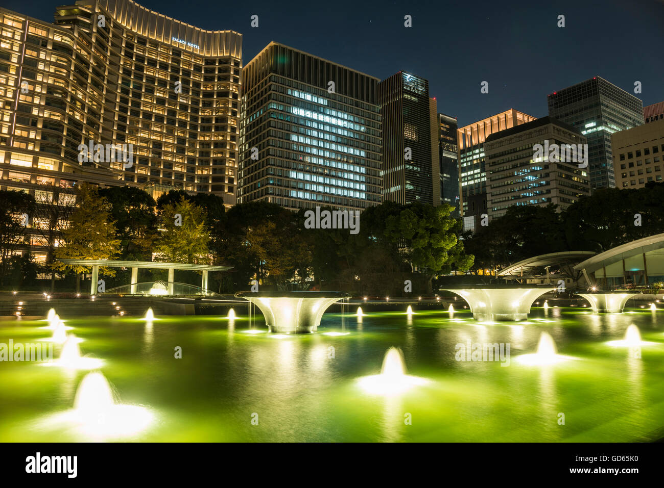 Wadakura Fountain Park, Kokyogaien National Gardens, Chiyoda-Ku,Tokyo ...