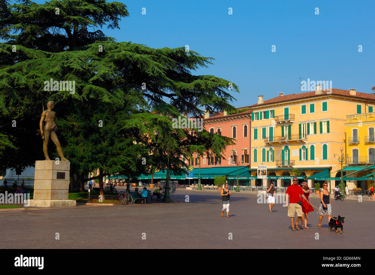 Verona, Piazza Bra, Bra Square, Veneto, Italy, Europe Stock Photo - Alamy