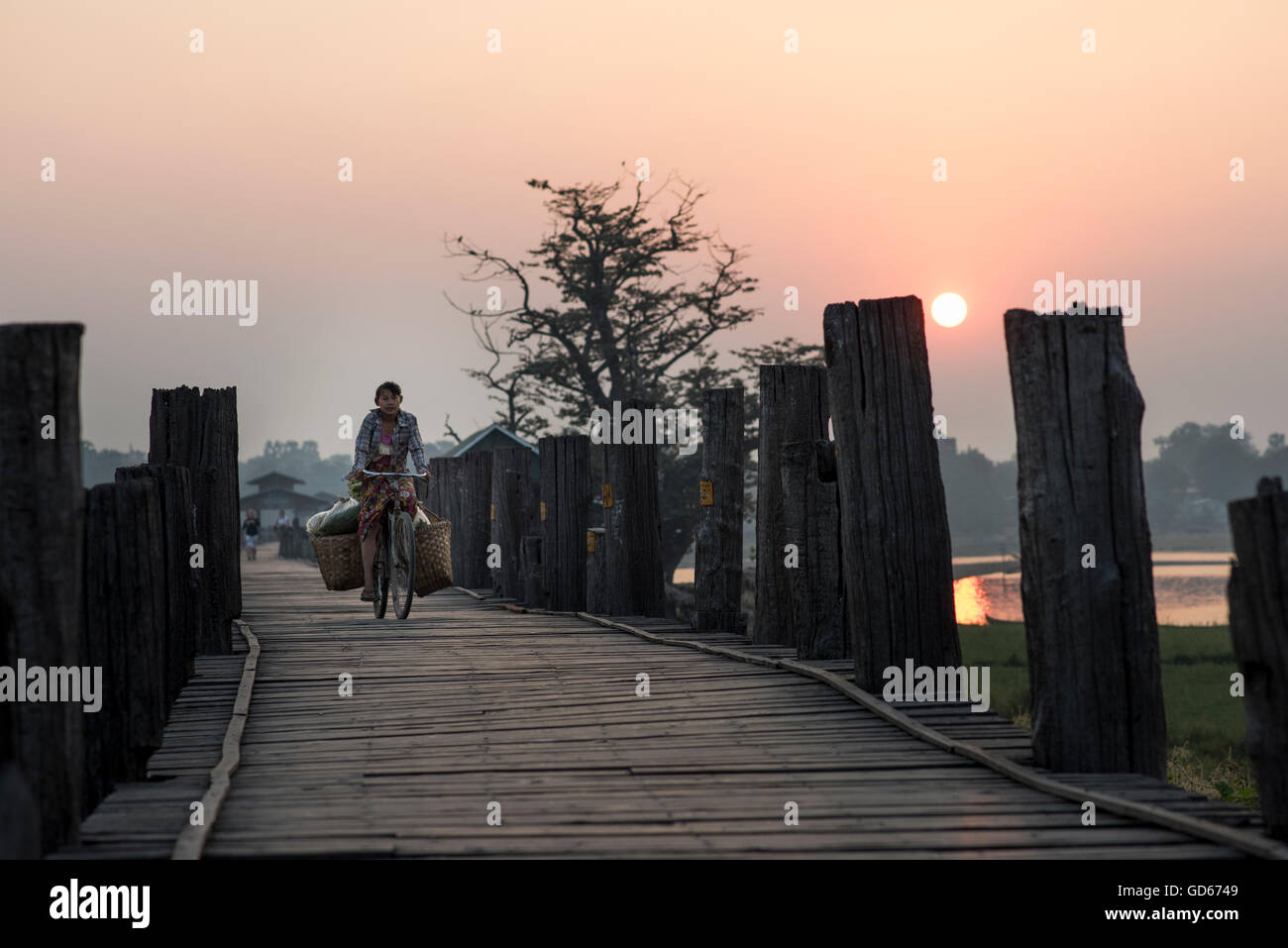 Burma bridge u bein bicycle hi-res stock photography and images - Alamy