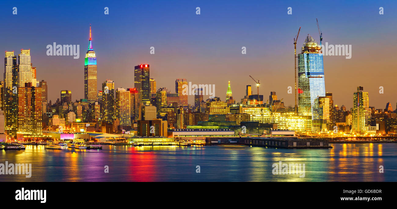 Manhattan at sunset Stock Photo - Alamy
