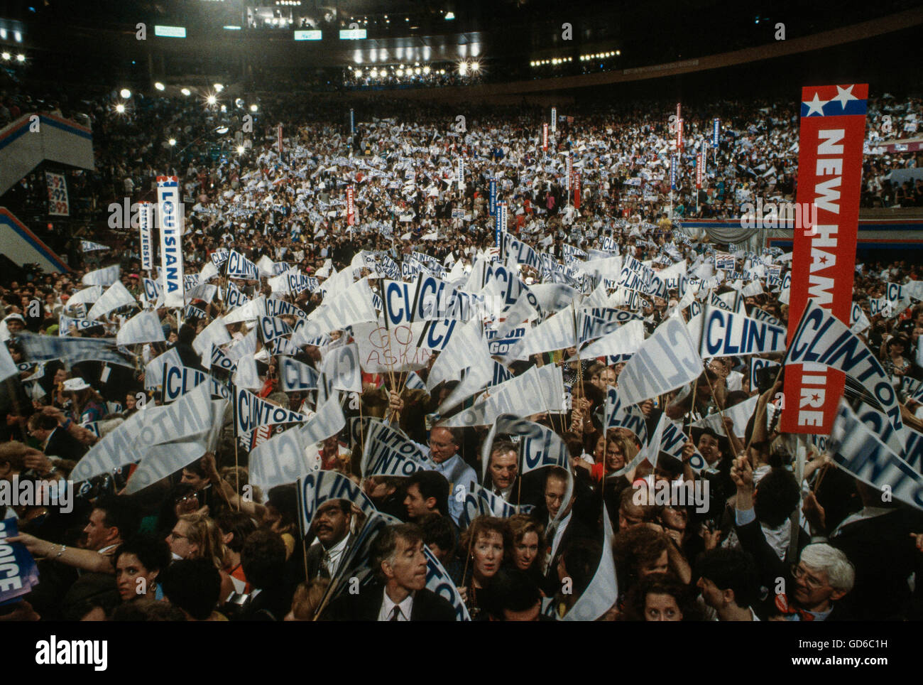 Clinton gore signs hi-res stock photography and images - Alamy