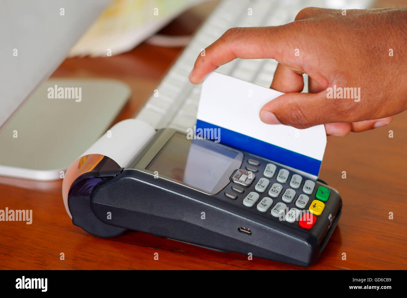 Payment through debit card hi-res stock photography and images - Alamy