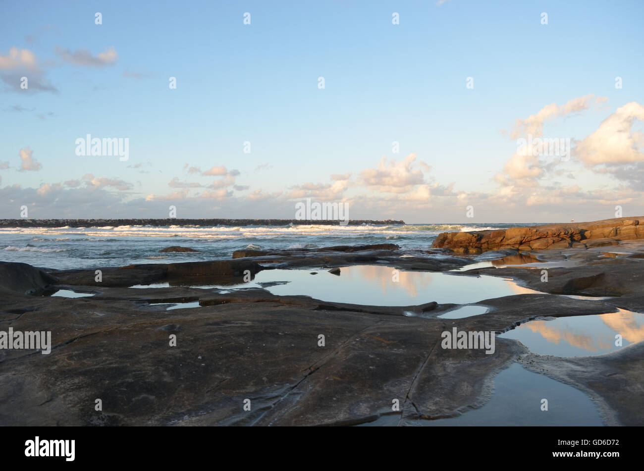 Reflections in rock pools hi-res stock photography and images - Alamy