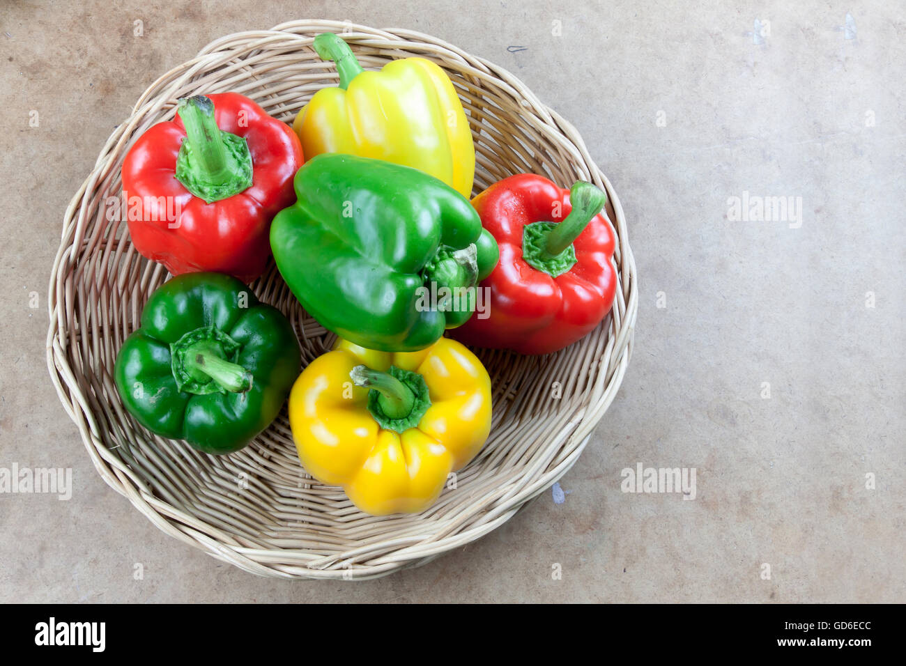 Bell peppers in basket hi-res stock photography and images - Alamy