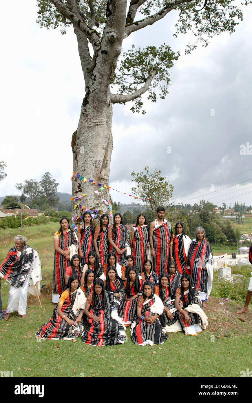 Toda tribe hi-res stock photography and images - Alamy