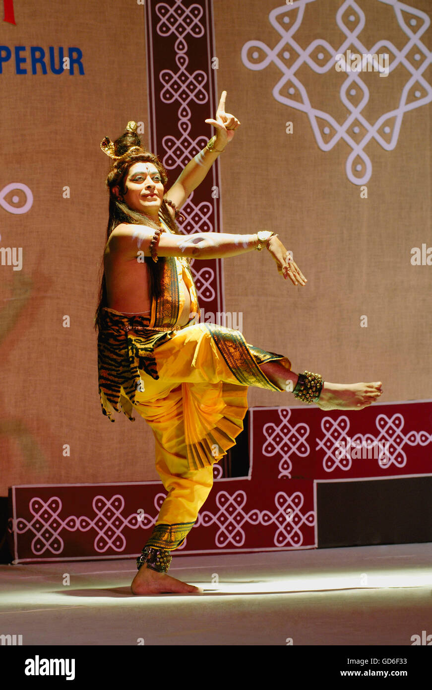 Bharat natyam hi-res stock photography and images - Alamy