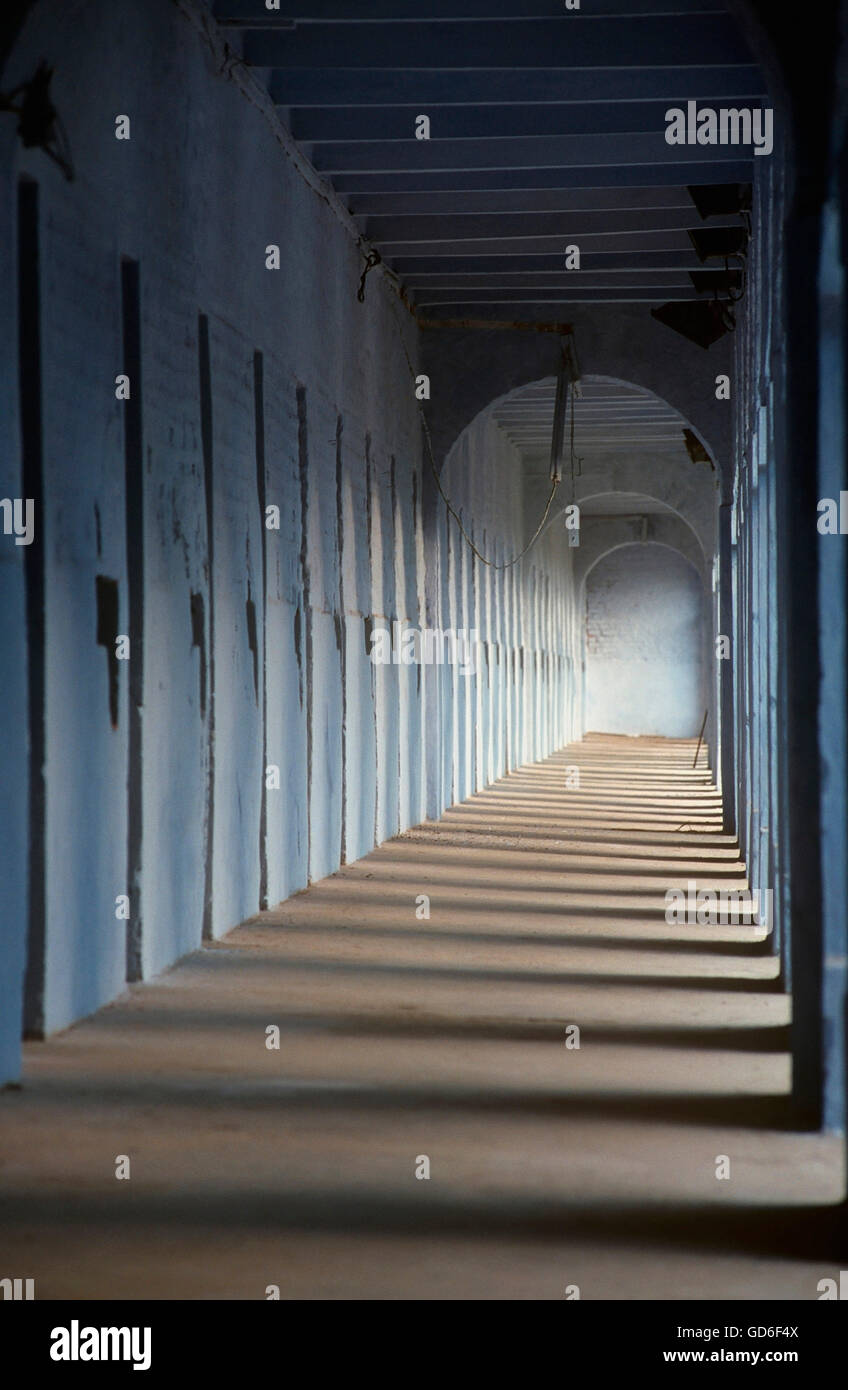 Modern jail hi-res stock photography and images - Alamy