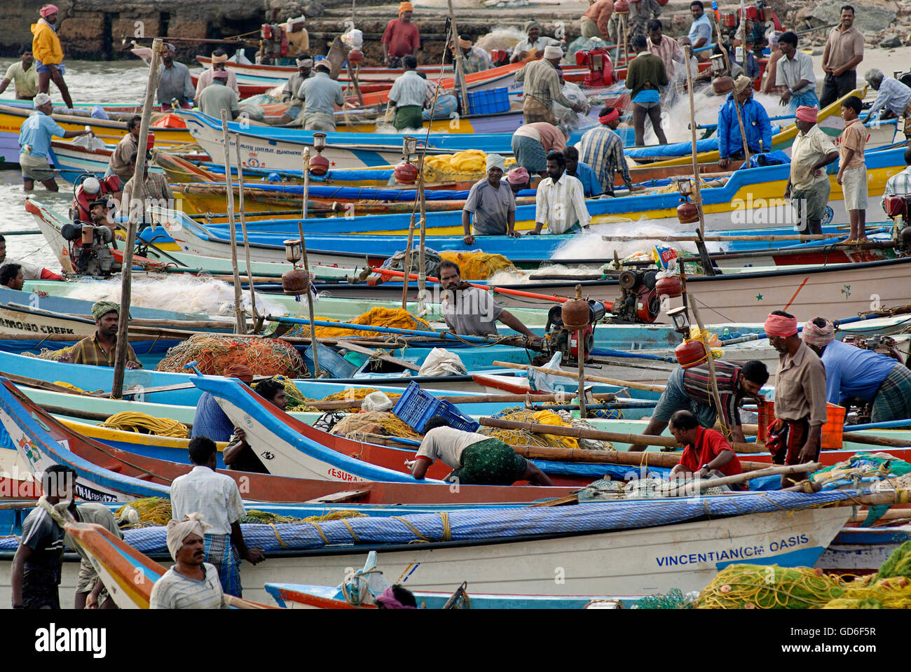 Kanyakumari fishing boats hi-res stock photography and images - Alamy