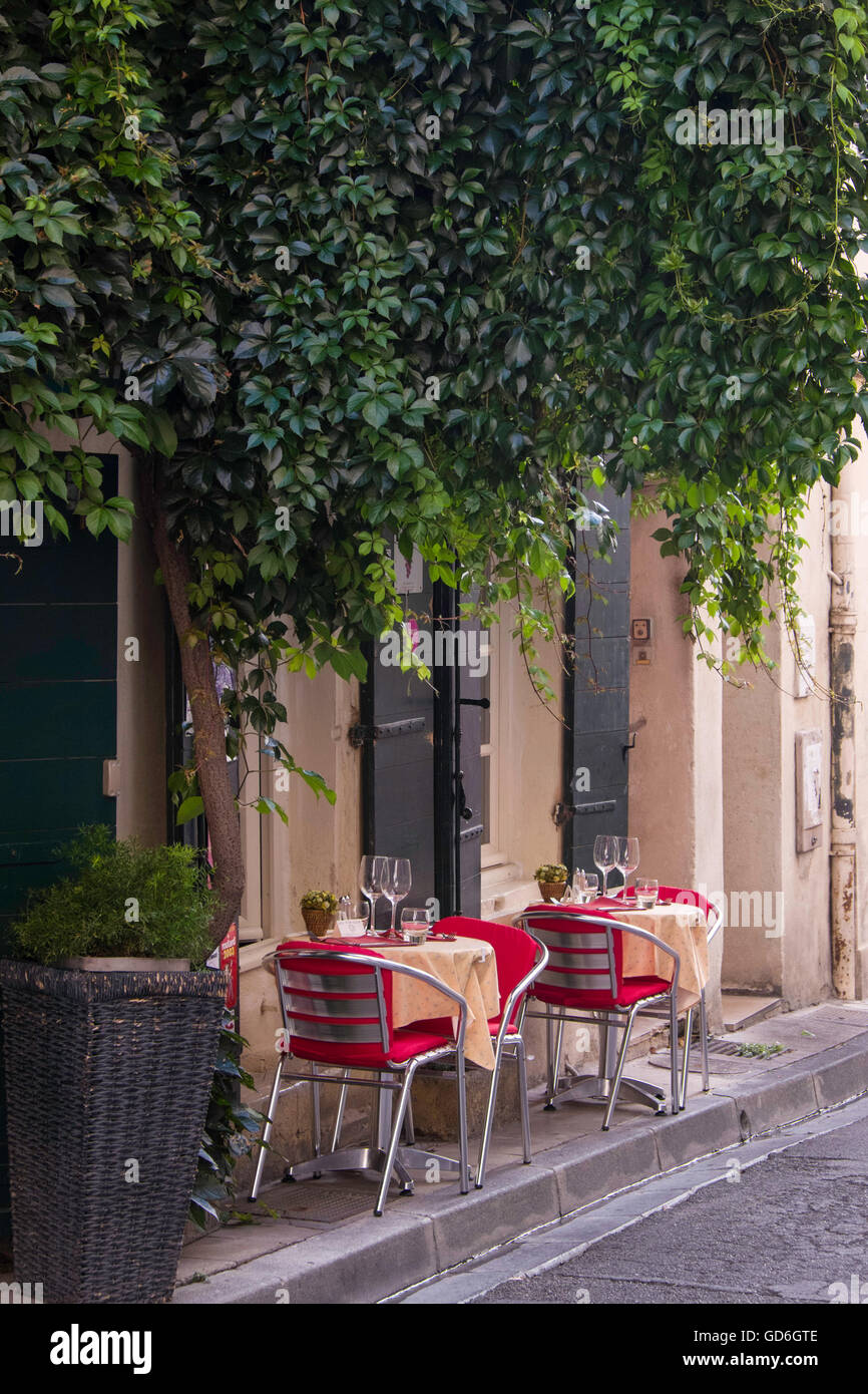 Outside Pavement Table High Resolution Stock Photography and Images - Alamy