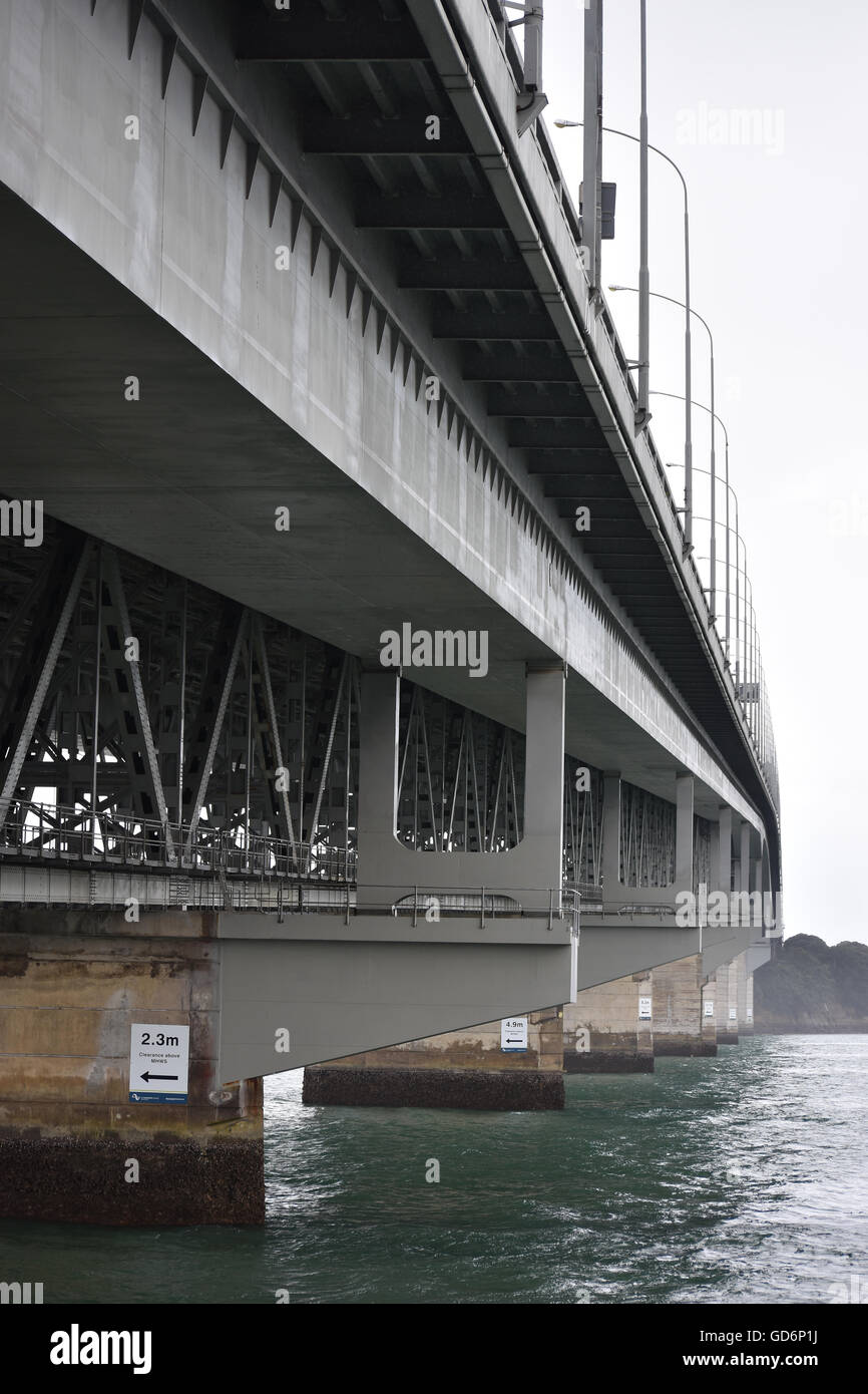 Underside of steel road bridge Stock Photo - Alamy