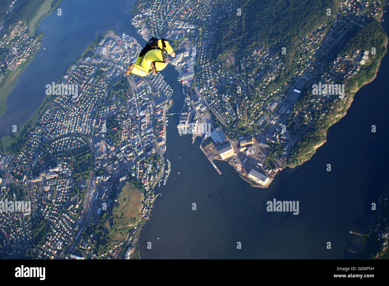 Funjump skydiving from 1200 ft over Norway Stock Photo - Alamy