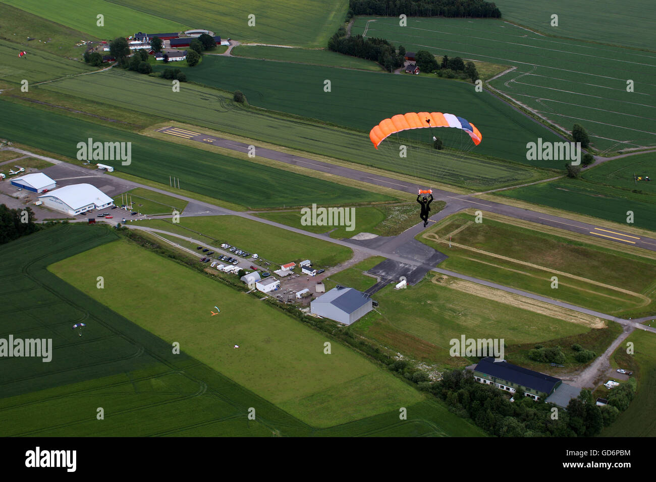 Funjump skydiving from 1200 ft over Norway Stock Photo - Alamy