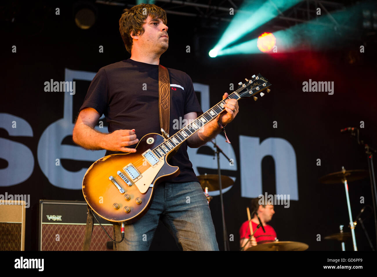 Shed seven band hi-res stock photography and images - Alamy