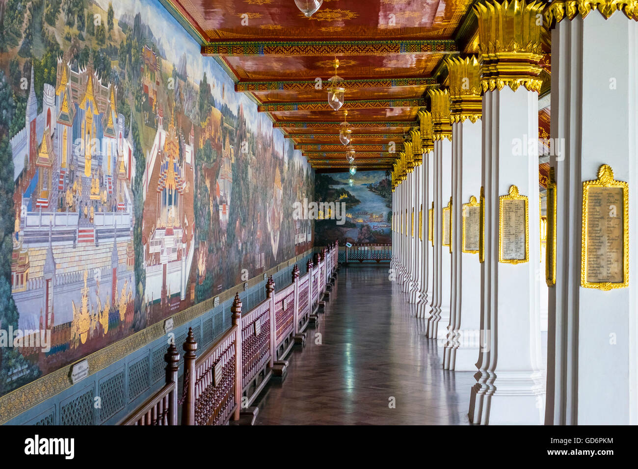 Murals depicting scenes from the Ramakien, Temple of the Emerald Buddha ...