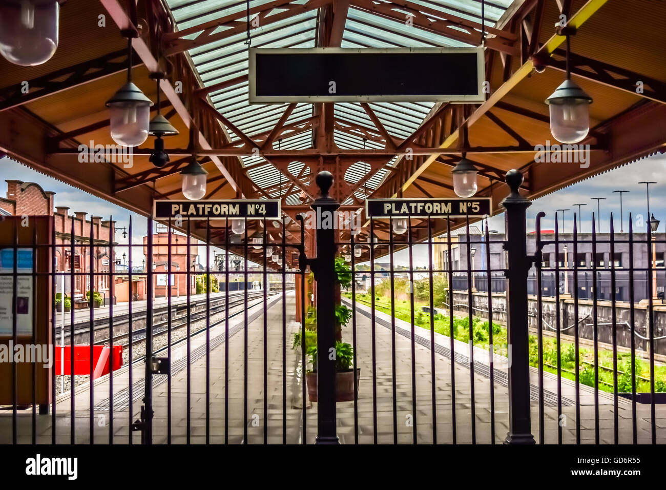 Moor street station birmingham hi-res stock photography and images - Alamy