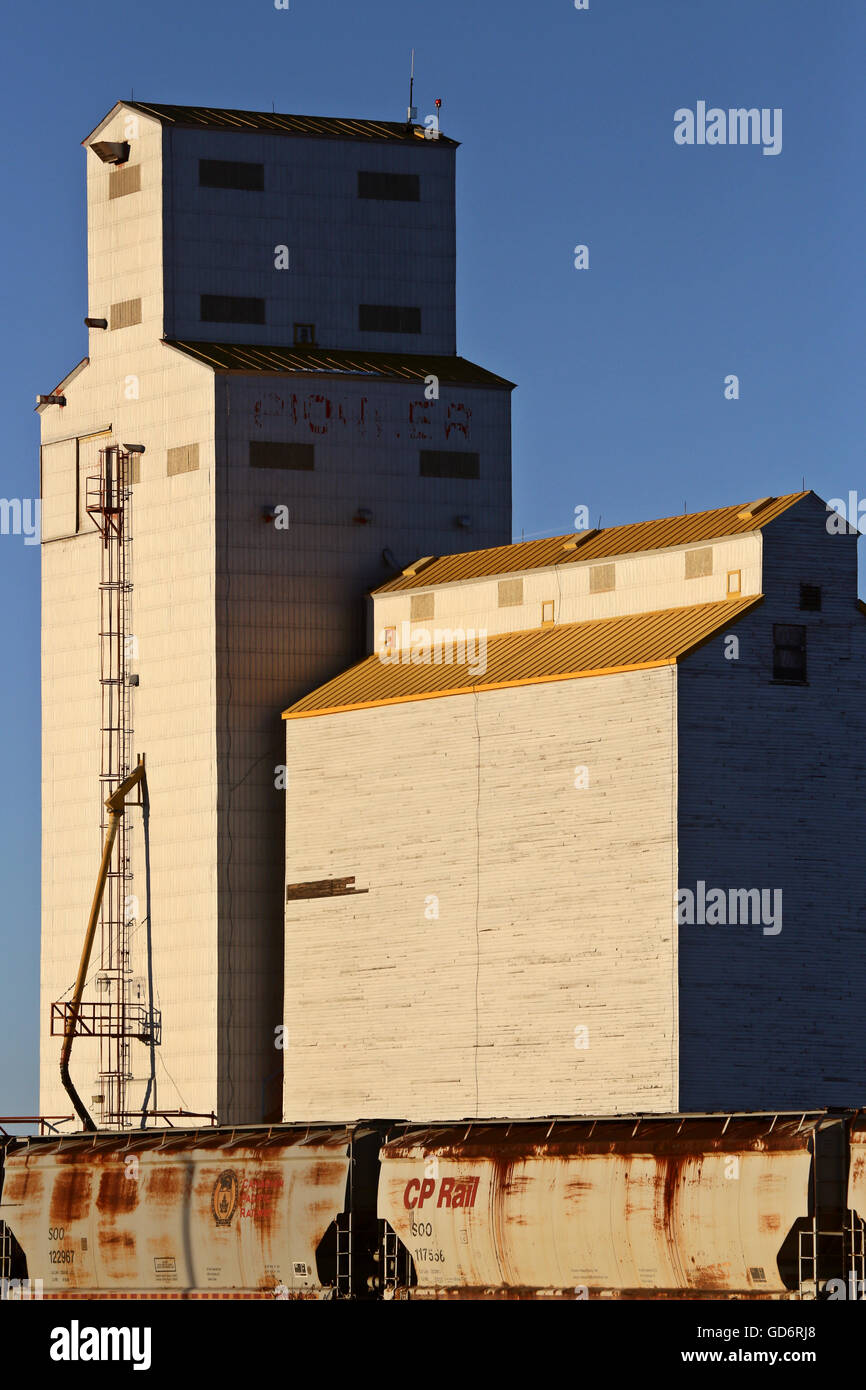 Grain Elevator Saskatchewan Tuxford Canada and train Cars Stock Photo ...