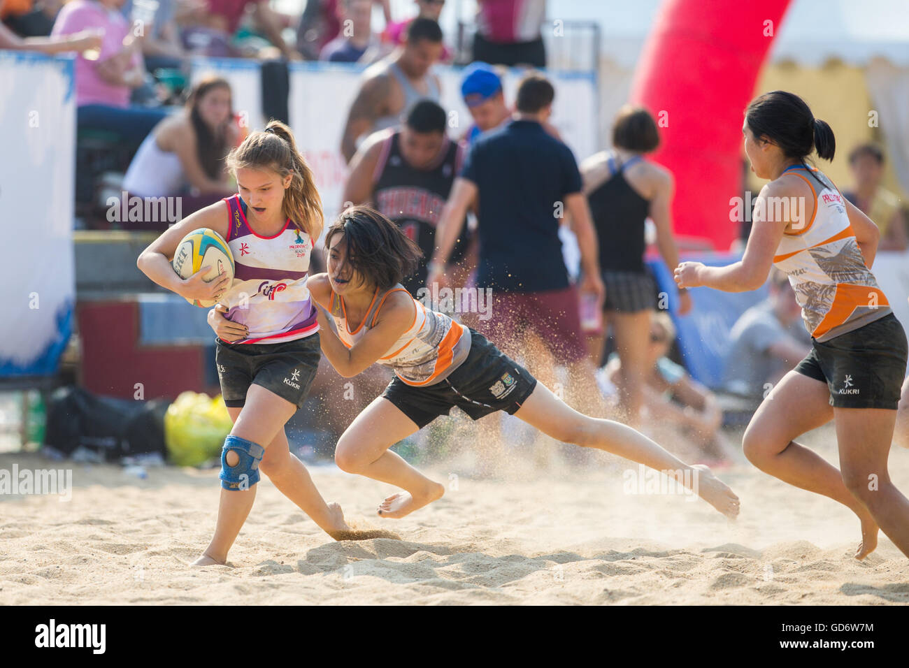 Beach rugby woman hi-res stock photography and images - Alamy