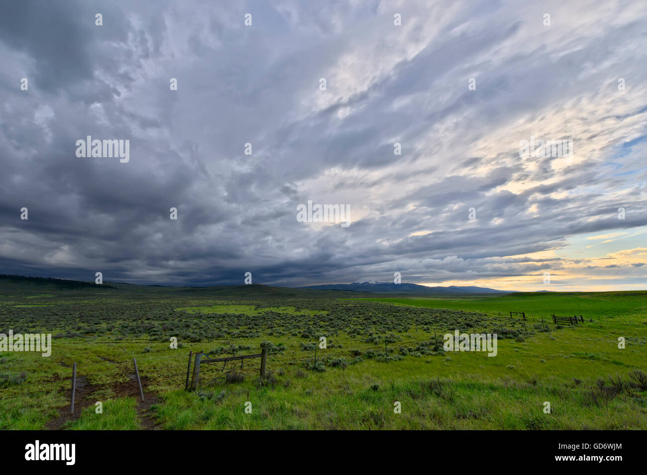 Thunder over the plains hi-res stock photography and images - Alamy