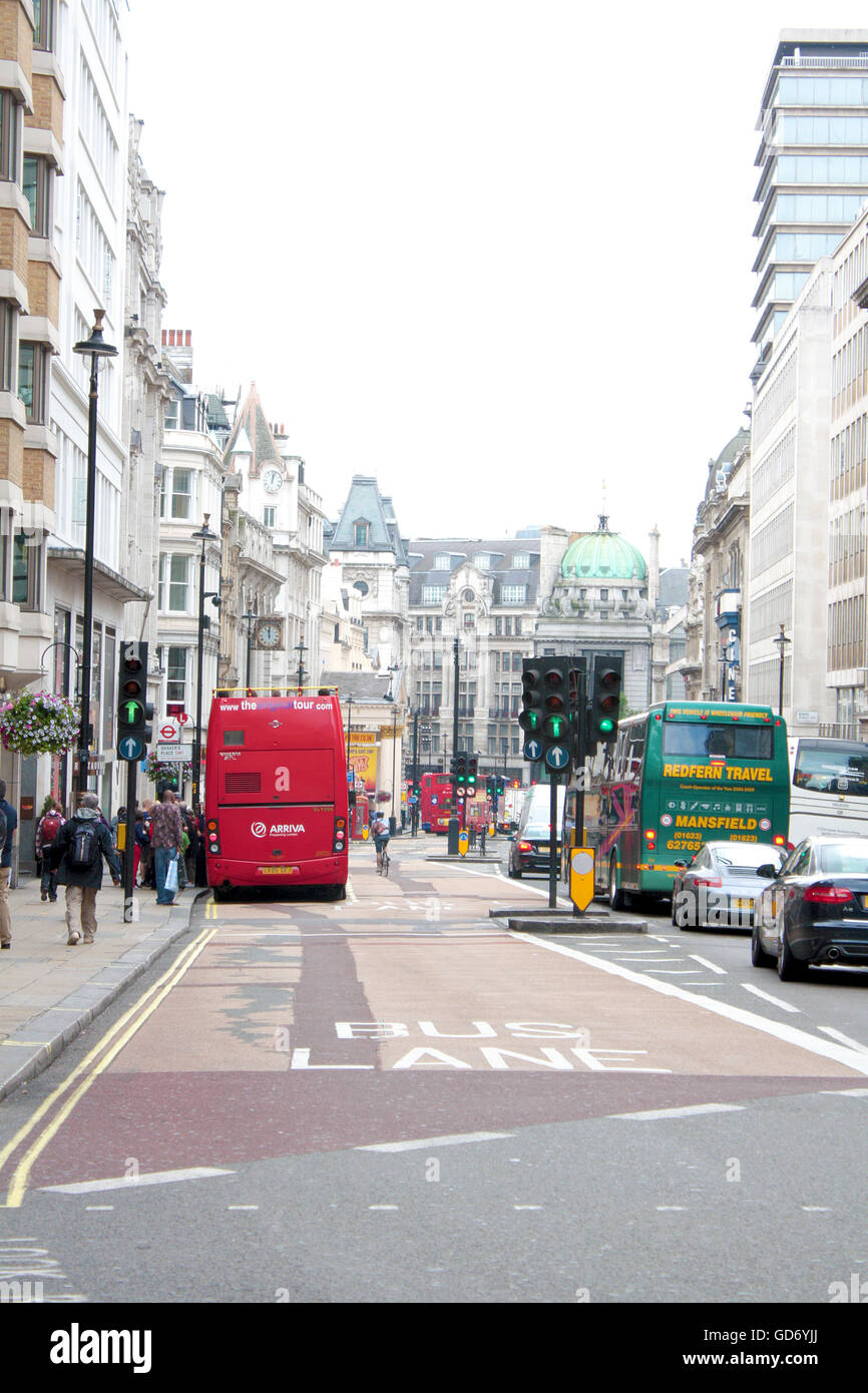 Bus white background uk hi-res stock photography and images - Alamy