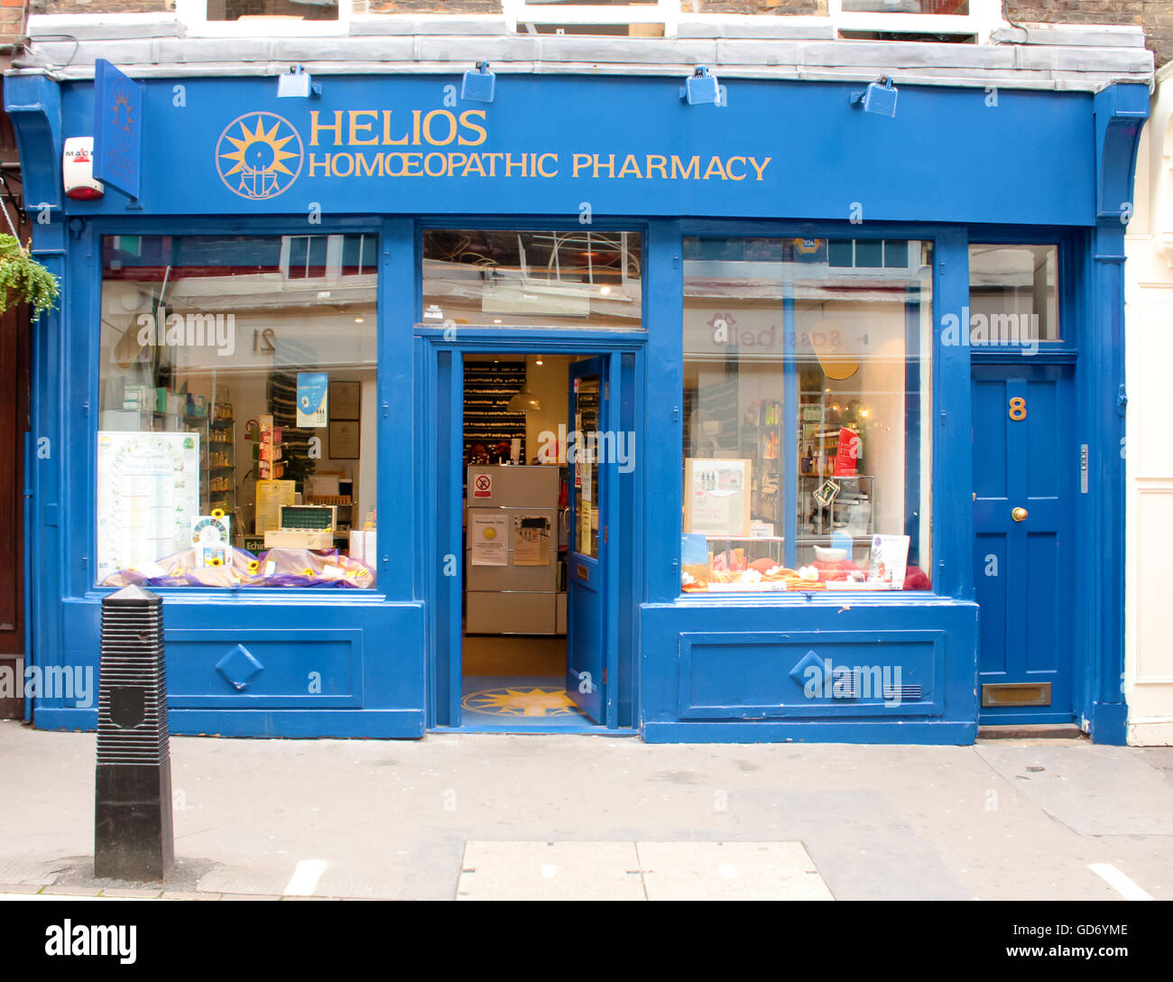 Apothecary shop front hi-res stock photography and images - Alamy
