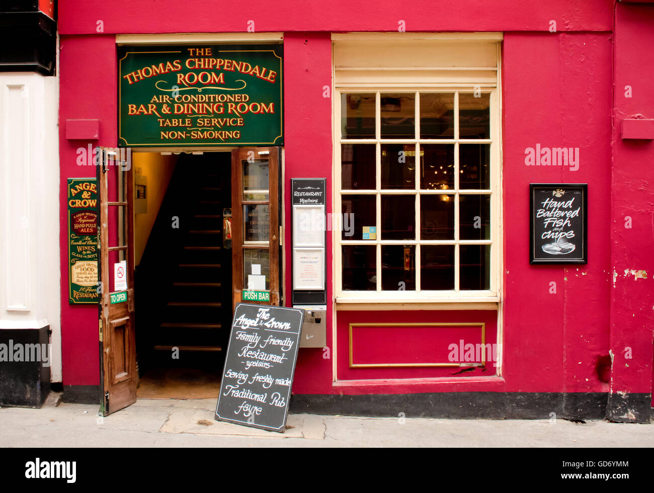 British english england public house traditional front facade hi-res ...