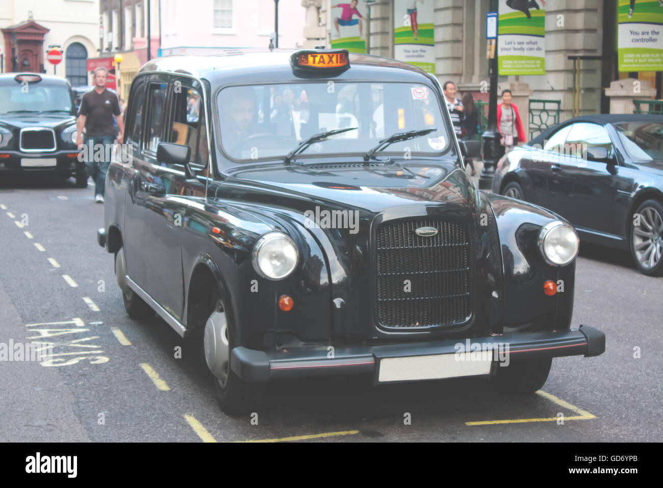 White london taxi cab High Resolution Stock Photography and Images - Alamy