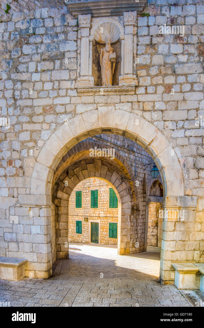 The inner Ploce Gate (Gate of St Luka) to old walled city of Dubrovnik ...