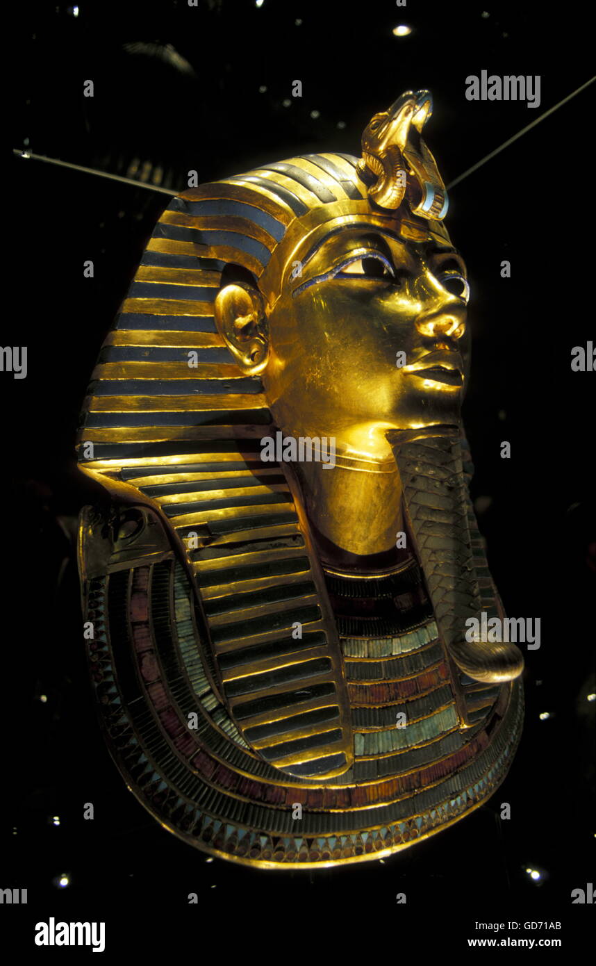 Tutankhamun mask hi-res stock photography and images - Alamy