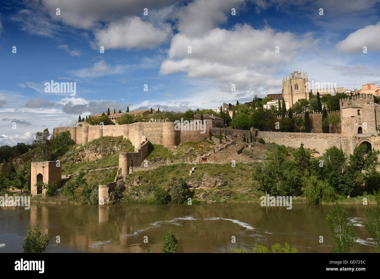 Toledo Spain city walls and the Tagus river Stock Photo - Alamy