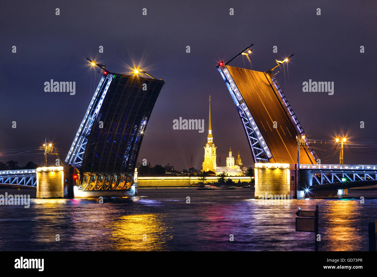 Breeding bridges in St. Petersburg at night. Russia Stock Photo - Alamy