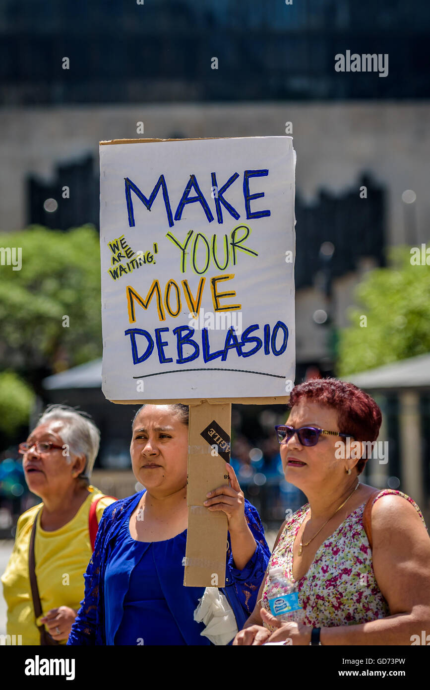 Community groups brooklyn hi-res stock photography and images - Alamy