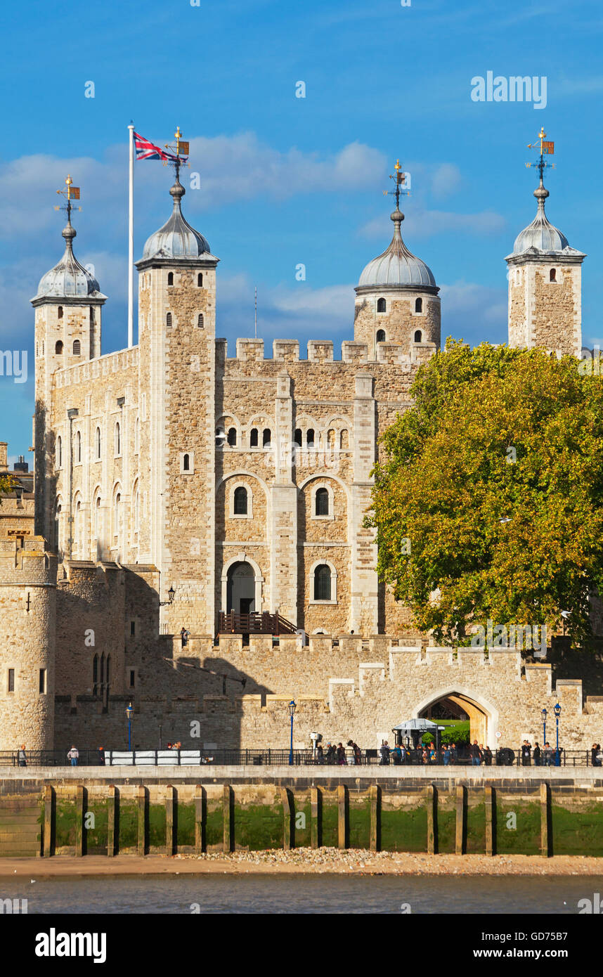 England tower london travel hi-res stock photography and images - Alamy