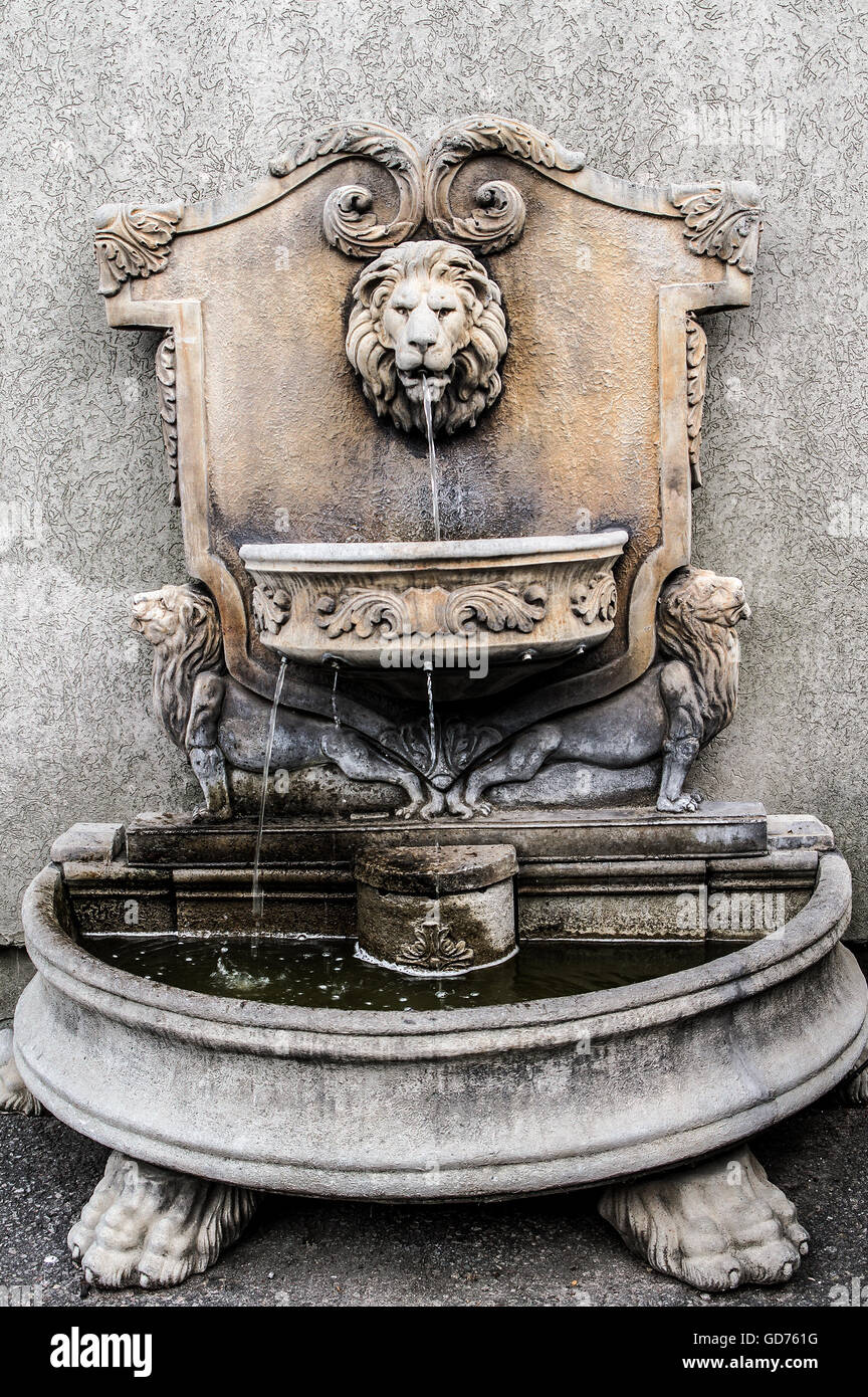 A roman fountain Stock Photo - Alamy