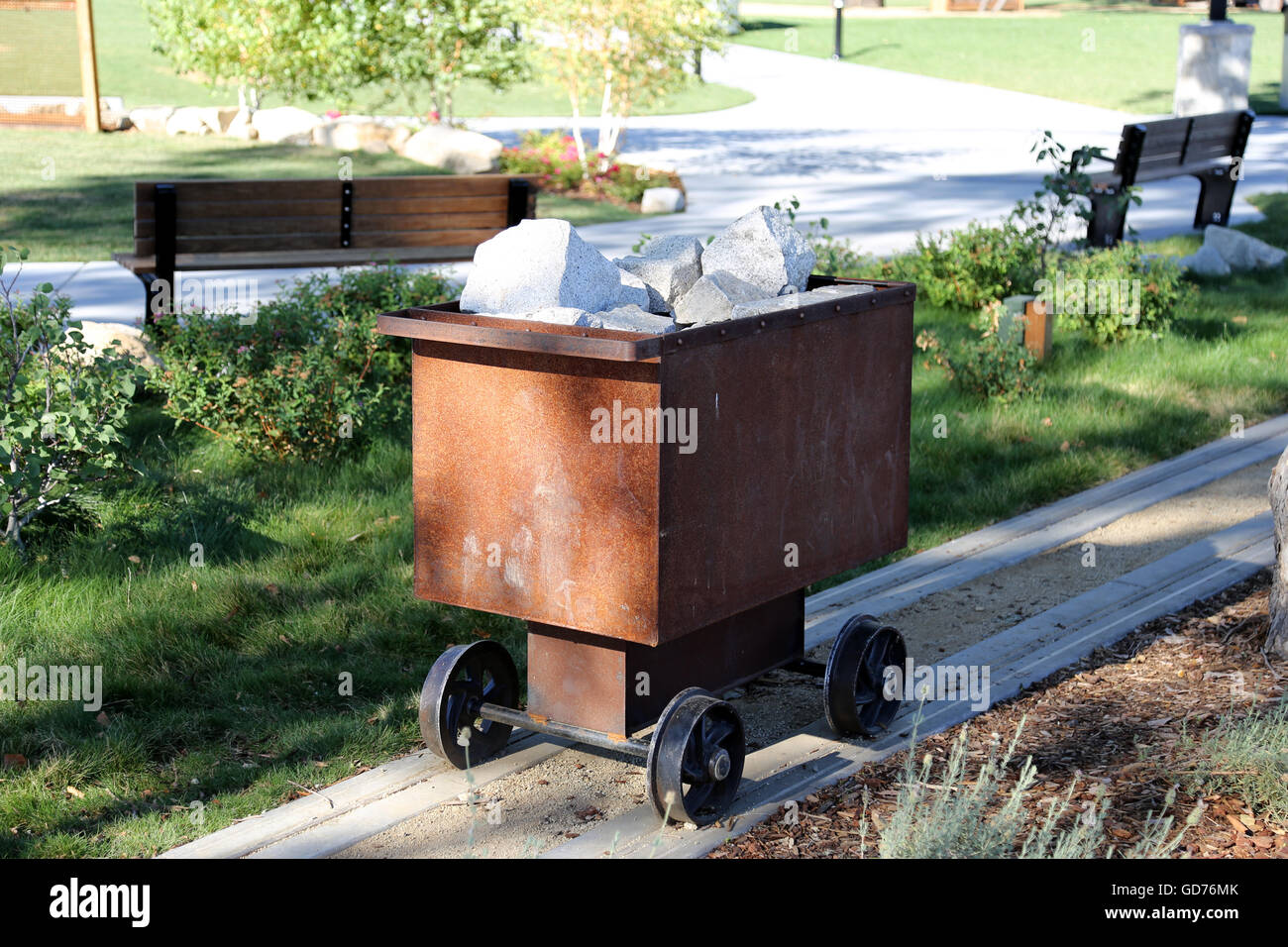 Coal cart hi-res stock photography and images - Alamy