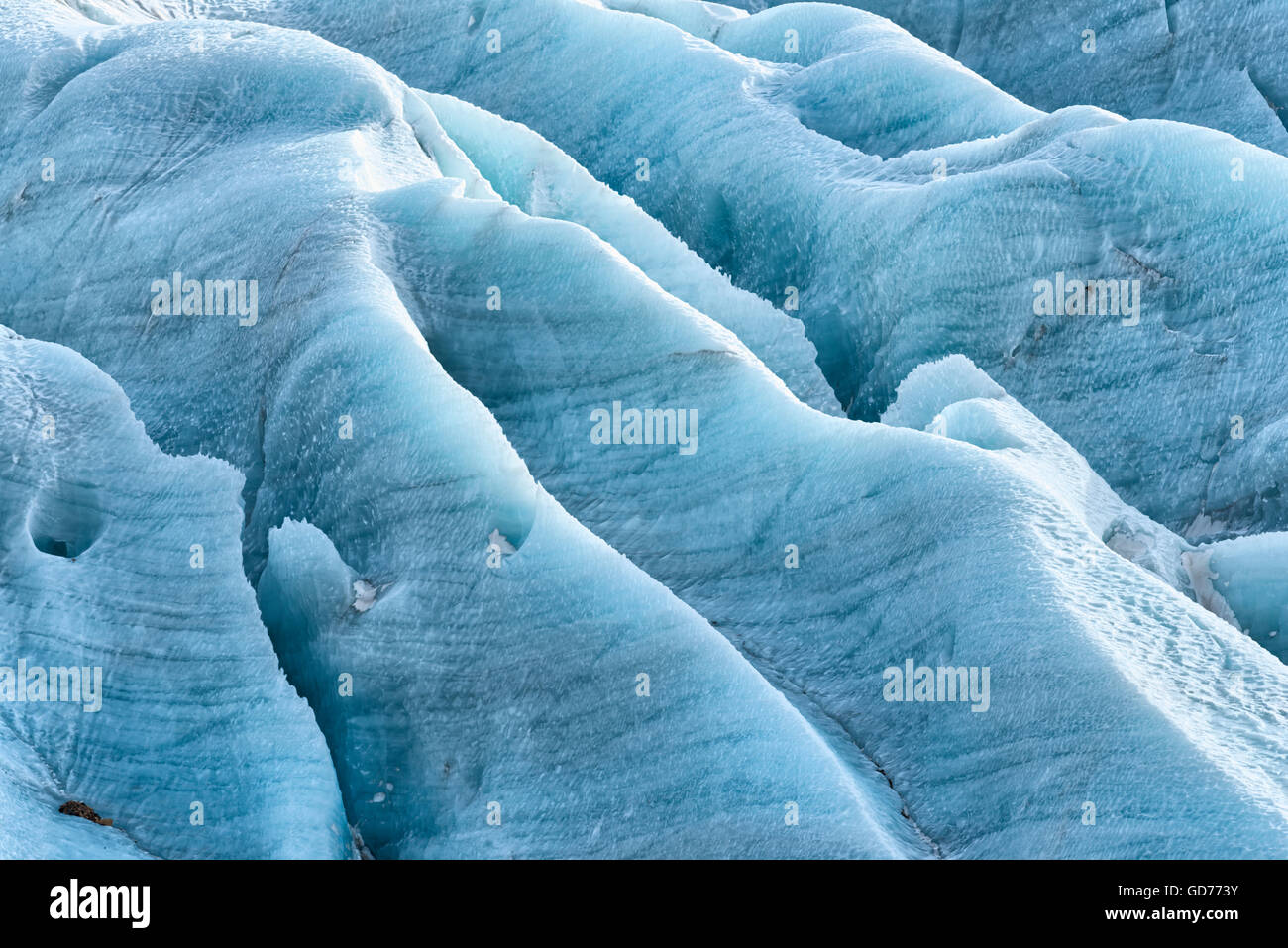 Deep blue colors in the crevasses in the Skaftafell glacier, Iceland ...