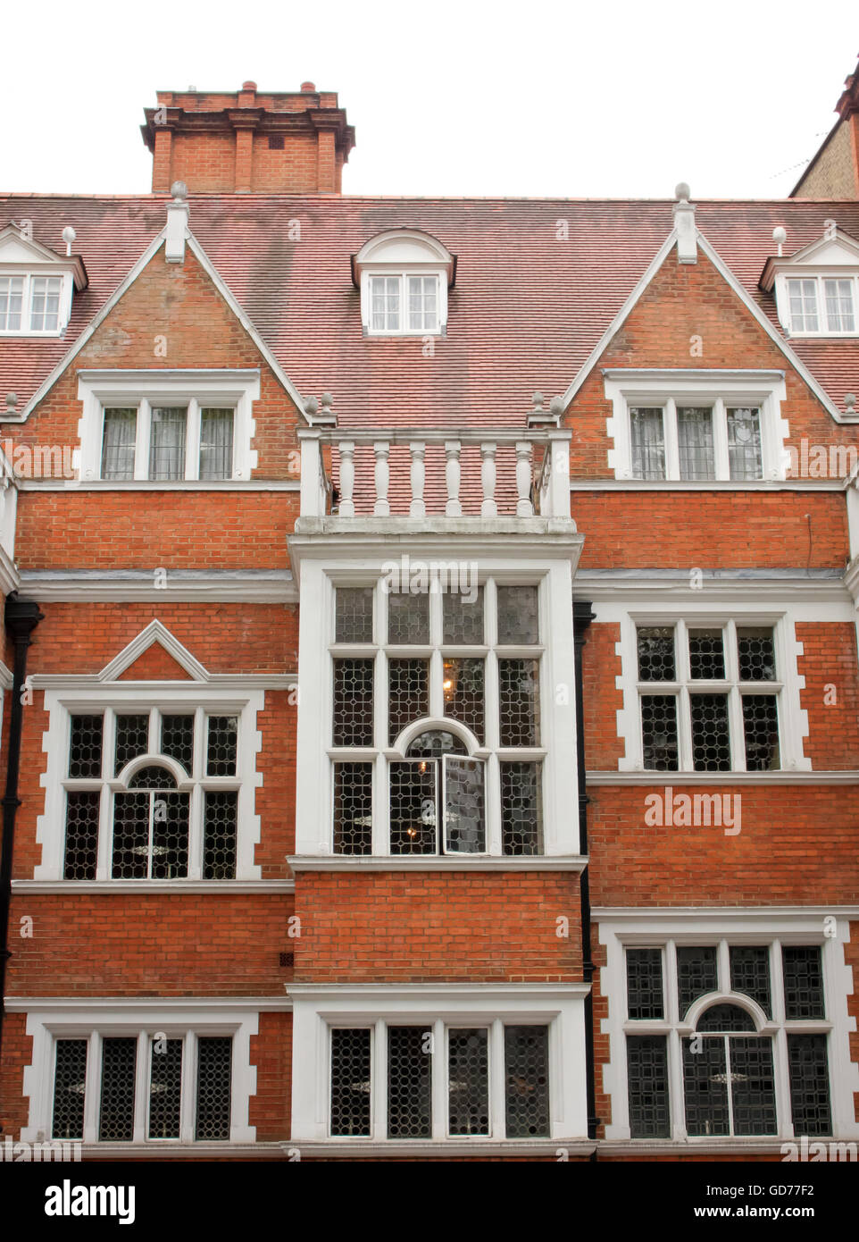 London Uk Red Brick Victorian Stock Photos & London Uk Red Brick ...