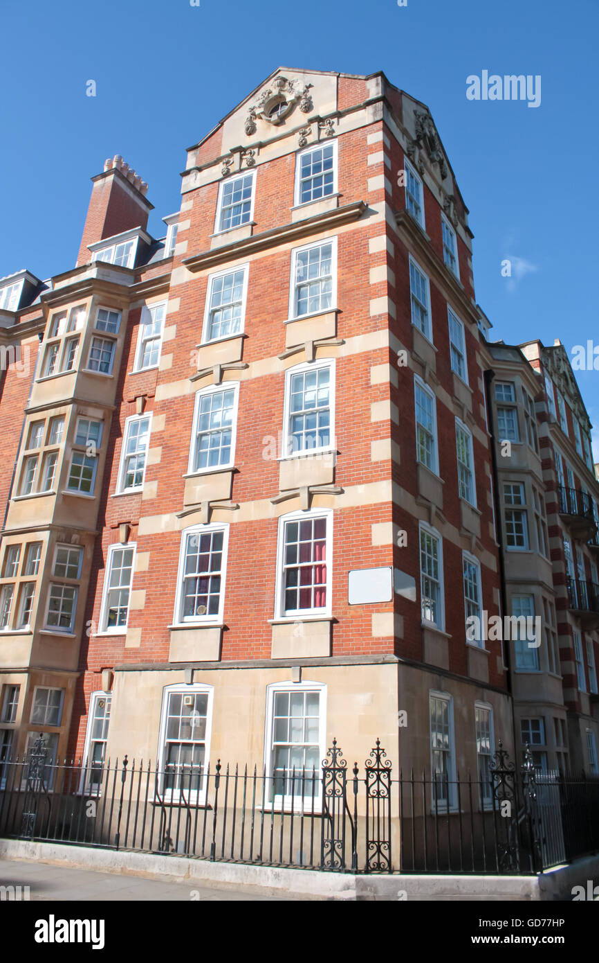 Leicester square london architecture hi-res stock photography and ...