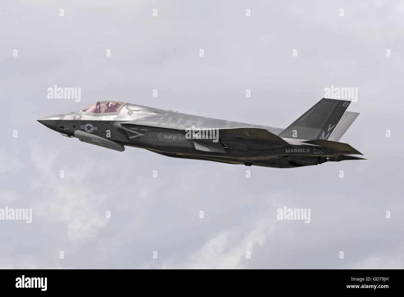 Lockheed martin f35b lightning hi-res stock photography and images - Alamy