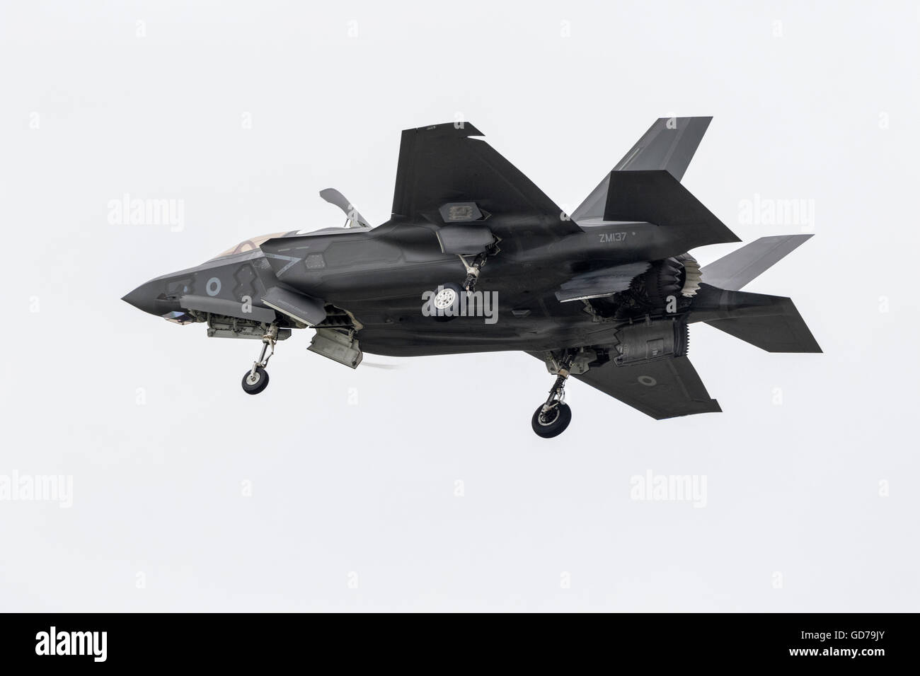 F35b lightning 2 hi-res stock photography and images - Alamy