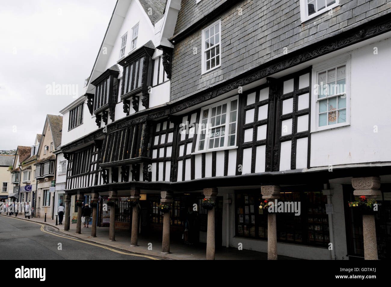 Tudor buildings in hi-res stock photography and images - Alamy